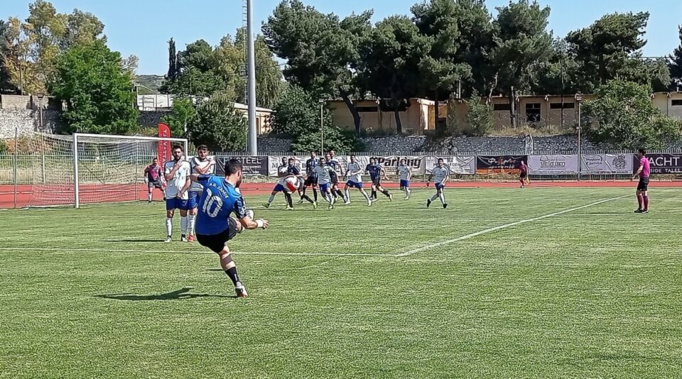 ΑΟ Χαλκίς-Κυπάρισσος Αντίκυρας 1-1: Από την άσπρη βούλα κρίθηκε το ...