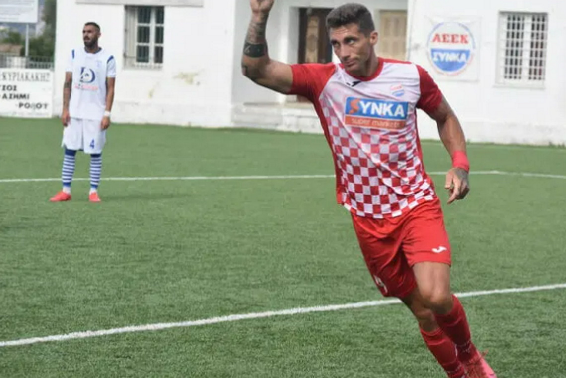 ΑΟ Υπάτου: «Τελειώνει» με Βαρουξάκη, φουλάρει για στόπερ - STARSPORTS.GR