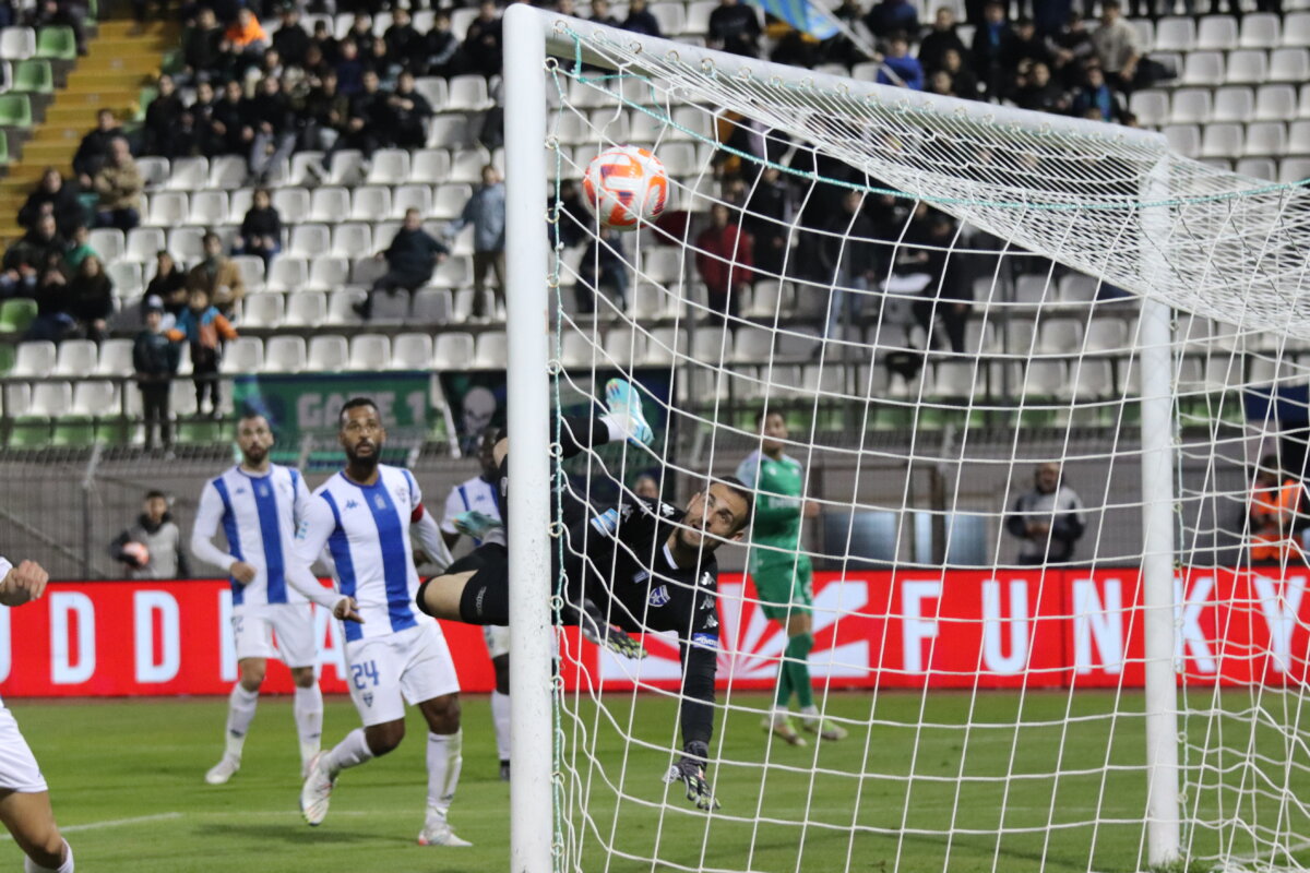 Super League: Το γκολ τoυ Ορμπελίν Πινέδα Best Goal της 15ης ...