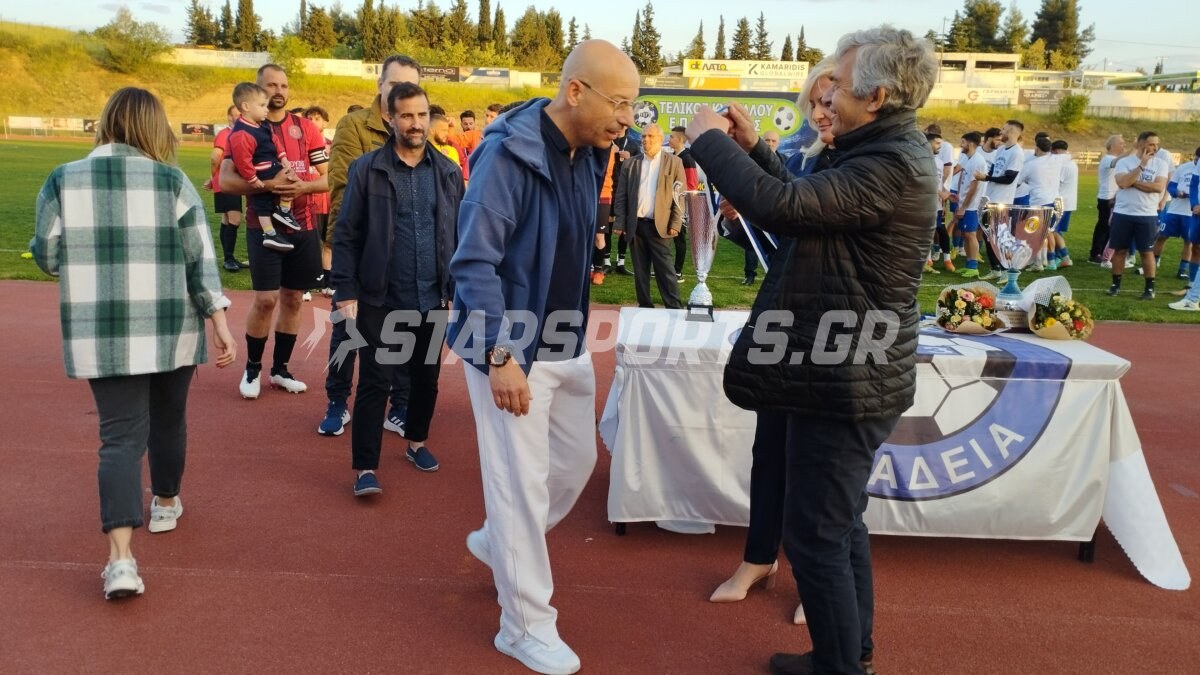 ΑΟ Ελλοπιακός: ...και επίσημα συνεχίζει με Παπαναστασίου! - STARSPORTS.GR
