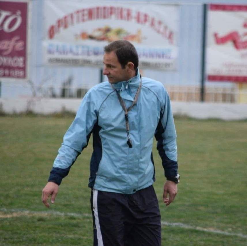 Ενωση Ασπρα Σπίτια/Αντίκυρα: Εναρξη συνεργασίας με Βασίλη Στεργίου ...