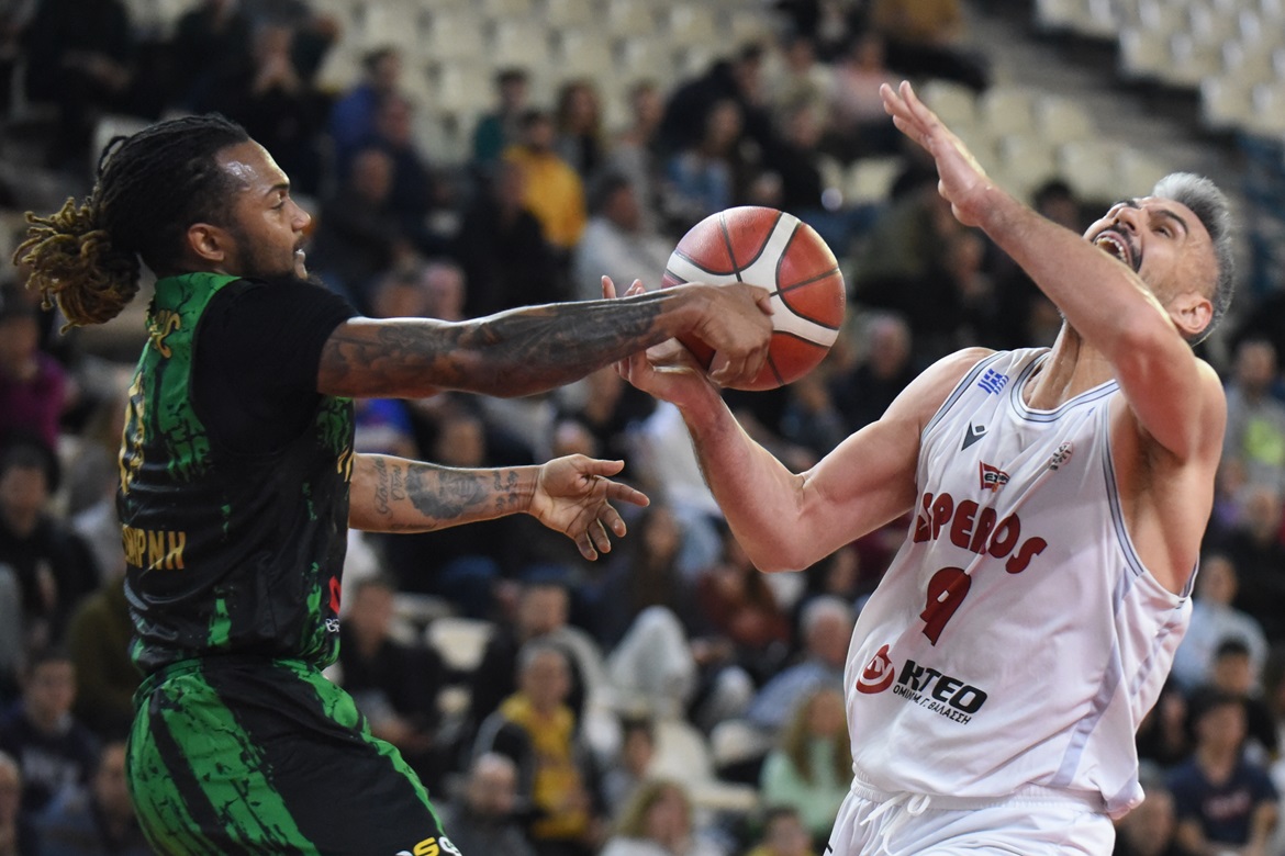 Tεράστια νίκη για τον Έσπερο, 72-68 τον Μίλωνα - STARSPORTS.GR