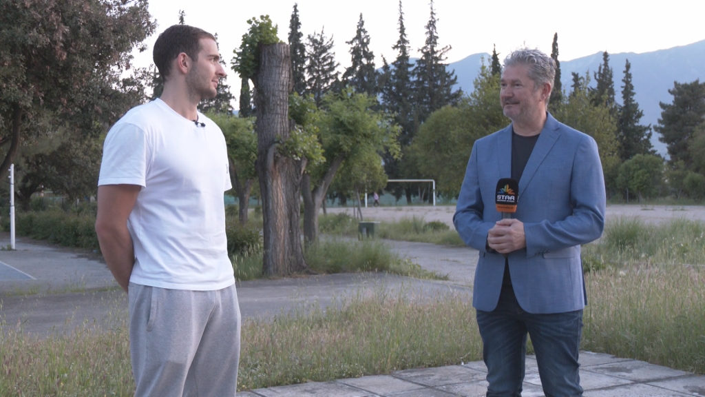 Ο Μάνος Ζερδεβάς στο STAR (video) - STARSPORTS.GR